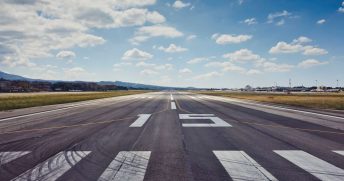 Airport Runways: What do those big numbers mean? - Aeroclass.org