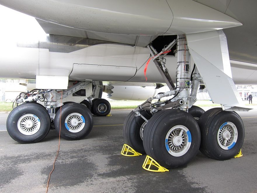 What is the Purpose of Spoilers on a Plane? - Aeroclass.org