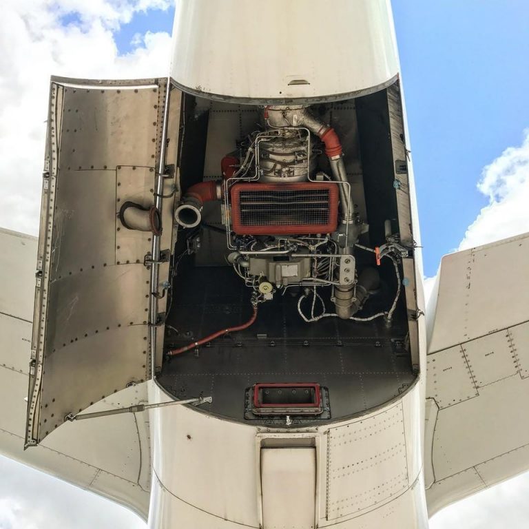 What is the Purpose of an Auxiliary Power Unit? - Aeroclass.org